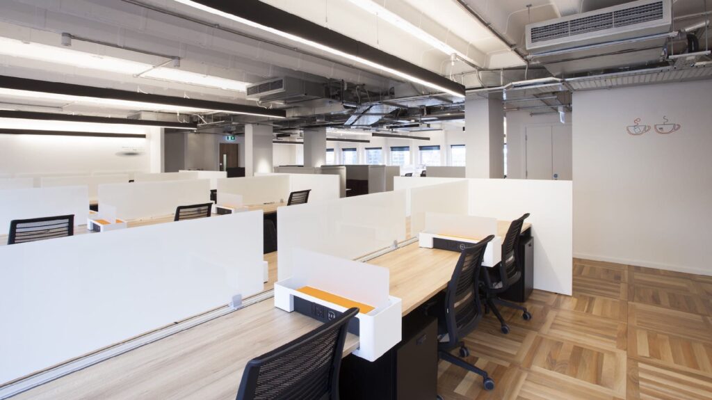 All You Need To Know About Fixed and Flexi Desks in Dubai